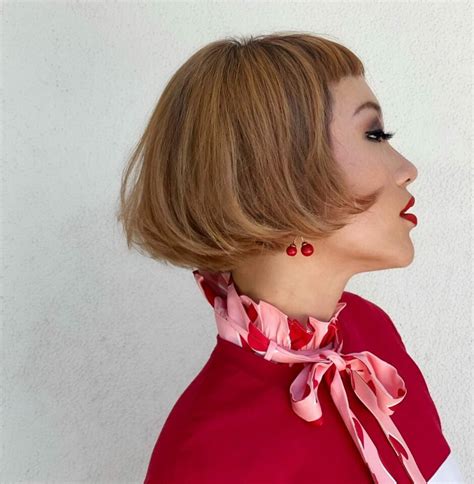 10 Trendy Ways To Wear Graduated Bob With Bangs