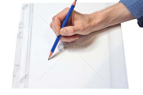 手拿铅笔画图插画图片下载 正版图片600634971 摄图网