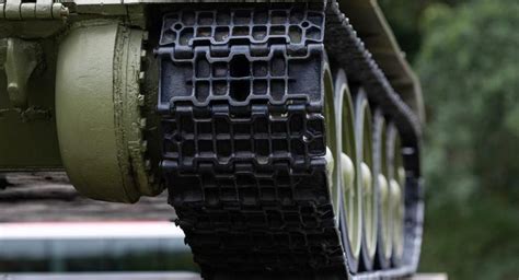 Росія відправляє на фронт танки, які старші за Путіна - Техно bigmir)net