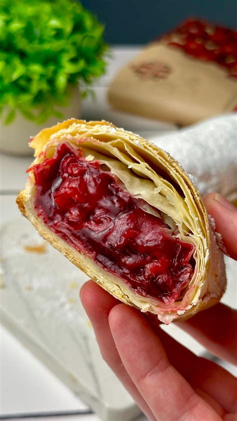 Смачні рецепти Фудблог 🇺🇦 Медовий рулет • 40 г меду • 0 5 ч л