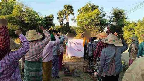 အောင်လံလွှင့်မည် ဒေါင်းသွေးနီ သပိတ်စစ်ကြောင်းက စစ်အာဏာရှင် တော်လှန်ရေး ချီတက် ဆန္ဒပြ Khit Thit