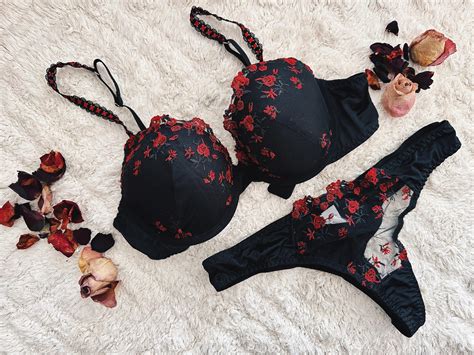 Conjunto De Lenceria Roja Y Negra De Encaje Y Satin Talla Xl Hecho En