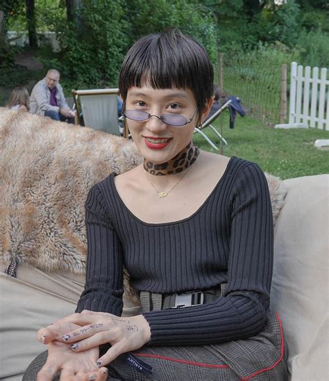 ヌーさんはinstagramを利用しています「強いわぁぁぁ 水曜日のカンパネラ コムアイ」 Fashion Makeup Pretty People Cool Outfits