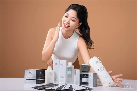 Hm Wai Wai Myint 😬 အိုင်က အသားလဲခြောက်တယ် 😬 ဝက်ခြံ တင်းတိတ်ပြဿနာ ဆိုတဲ့ ကိုကို မမ တို့လို ခ