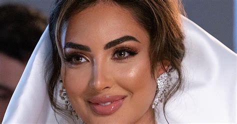 نور الغندور تثير التساؤلات بفستانها الأبيض ليلة العيد Et بالعربي