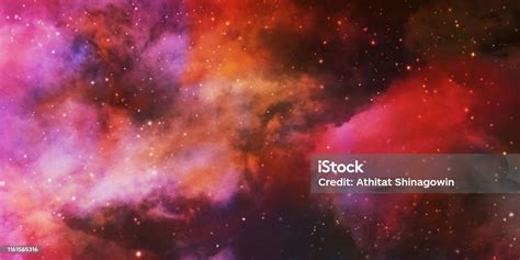 Tema Ungu Merah Pada Latar Belakang Bintang Dan Nebular Dan Galaksi Foto Stok Unduh Gambar