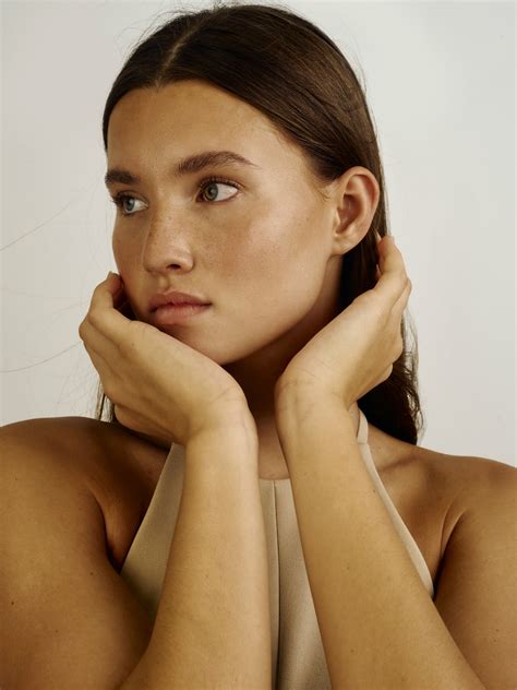 Olive Glass New York Ford Models