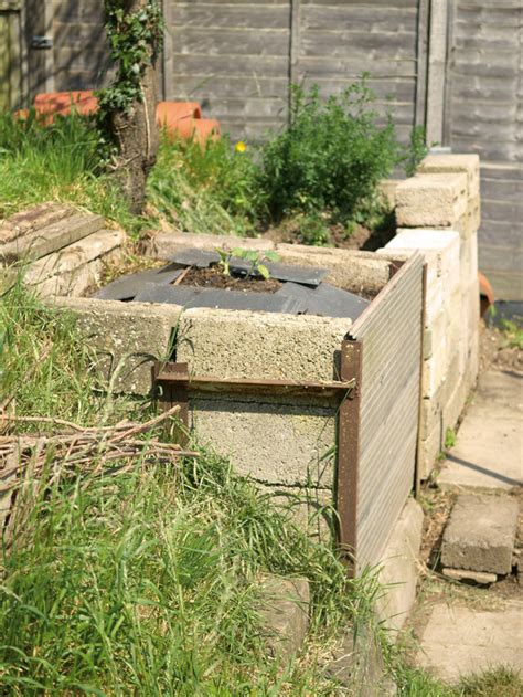 PARACHA FARM How To Compost And The Different Types Of Compost Bins