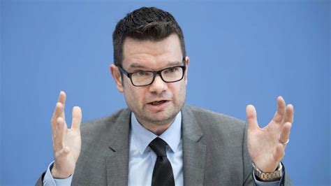 Buschmann Selbstbestimmungsgesetz Kommt Bald In Den Bundestag Evangelische Zeitung