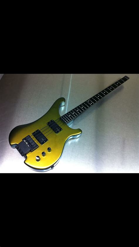 Custom Rickenbacher Style Headless Best Crossover Cd Graphics Bass