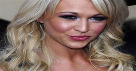 Big Brother Star Sophie Reade Gets Down And Dirty For London Marathon Training Daily Star