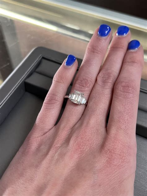 so indecisive need help deciding on setting stone r diamonds