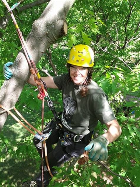 Woman Dominating Arboriculture In Australia The Frisky