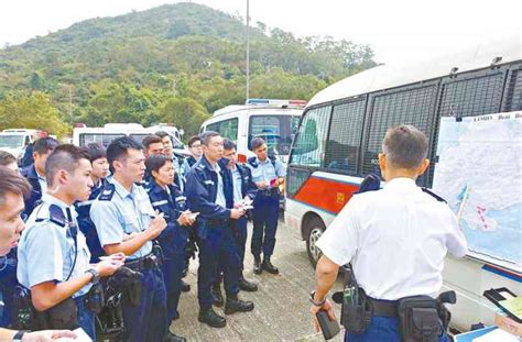 新界南机动部队跨部门搜捕逃犯演习