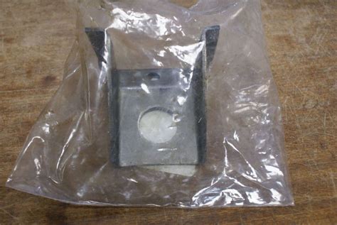 1964 1982 C2 C3 Corvette Body Mount 4 Bracket New