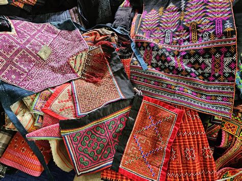 คณะนพรัตน์ ไม้หอม แฟนเพจ Added คณะนพรัตน์ ไม้หอม แฟนเพจ