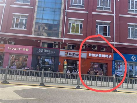 【2图】吴中商城大街小商品市场门口30平旺铺出租，适合小吃，奶茶等苏州吴中长桥商城花园商城大街商铺商铺租售生意转让出租 苏州58同城