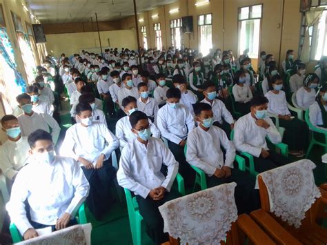 လှိုင်သာယာ အနောက်ပိုင်း မြို့နယ် အထက ၂ အ‌ခြေခံပညာအထက်တန်းကျောင်းတွင် လူငယ်စကားဝိုင်းကျင်းပ