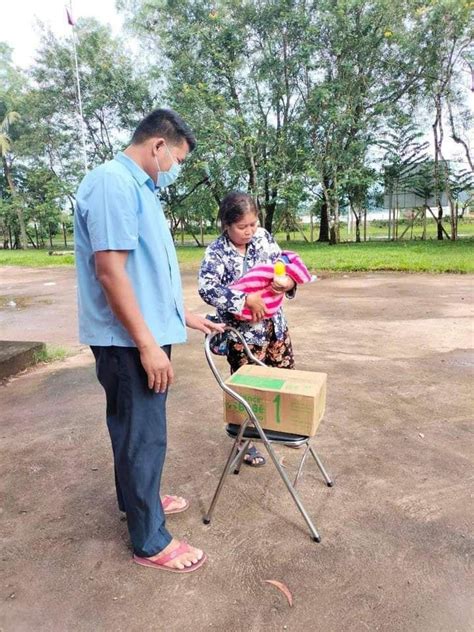 ប្រទះឃើញទារកមួយរូបត្រូវគេប្លុងចោលក្បែរថ្លុកទឹកដែលមានរថយន្តជាច្រើនគ្រឿងបរចុះឡើង សារព័ត៌មាន នគរវត្ត