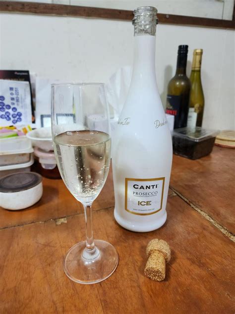 이탈리아 와인 가볍게 기름진 음시과 어울리는 와인