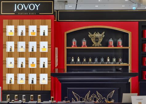 ‘비싼 향기에 지갑 여는 2030…불황에도 니치향수 찾는다 매일경제