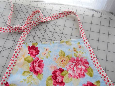 Kathys Cottage Easy Apron Tutorial