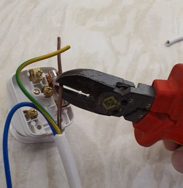 Plug Wiring UK A Step By Step Guide Electrical Faults Fixed