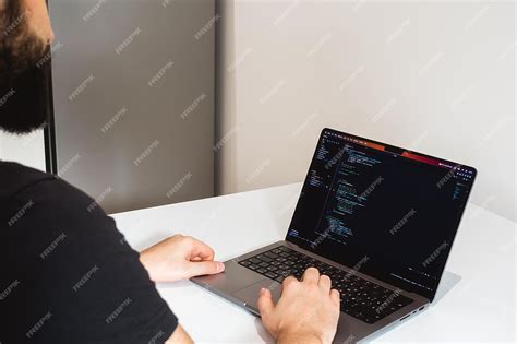 Premium Photo A Programmer Thinks About How To Solve A Complex Problem