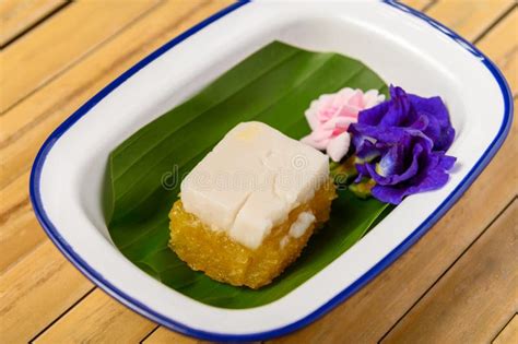 Steamed Cassava Cake With Coconut Milk Stock Image Image Of Dish Health 189681117