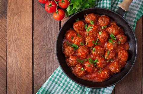 Mama Mia Its National Meatball Day The Inside Scoop On Spaghetti And Meatballs Ts Italy