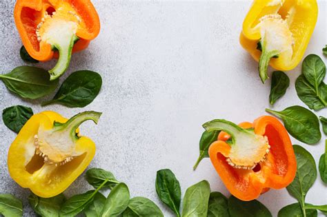 흰색 나무 테이블에 음식 요리 배경 신선한 야채 향신료 허브 및 오일 텍스트 공간을 가지고 요리하는 재료 건강한 식생활에 대한 스톡 사진 및 기타 이미지 Istock