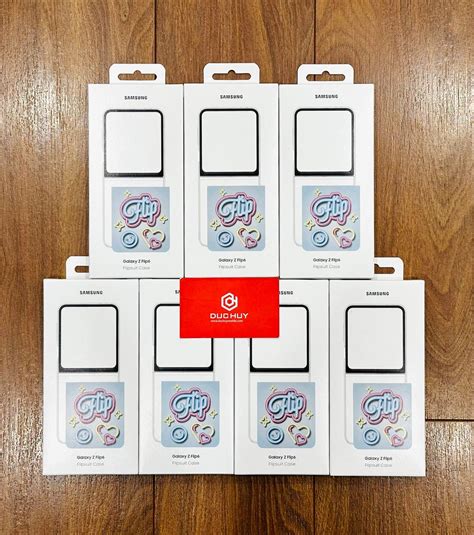 P L Ng M Ng Trong Su T Galaxy Z Flip Ch Nh H Ng