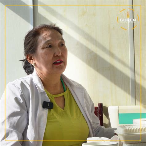 Хайрлаж явъя дуучин С Энхмандах ямар ч гоё аялгуутай ямар ч гоё үгтэй ямар ч гоё дуулдаг