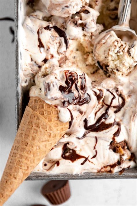 Homemade Moose Tracks Ice Cream Desserts And Drinks