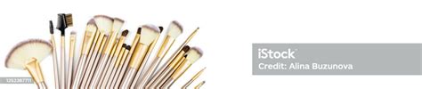 흰색 배경에 화장품 메이크업 브러쉬 평평한 평지 상단 보기 복사 공간 메이크업 액세서리 모형 템플릿 웹 디자인용 수평 배너 0명에 대한 스톡 사진 및 기타 이미지 Istock