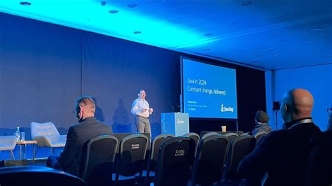 tamás csizmadia on linkedin first session of oracle devlive javadays 🤩 “java first java always ”