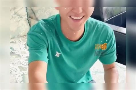 女子前夫去世后带俩娃嫁给小叔子，如今怀孕，老公高兴得哭了