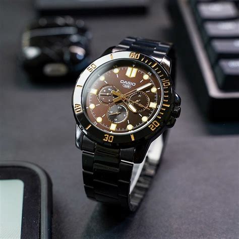 【金台鐘錶】casio卡西歐 Mtp Vd300b 5e 不鏽鋼錶帶 日期顯示 生活防水 黑x玫瑰金 時尚三眼 Yahoo奇摩拍賣