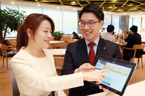태블릿pc 활용한 은행 영업···경쟁 시작하나 뉴스웨이