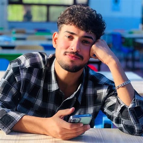 ‎مـؤمـل‎ Lb 44n On Threads