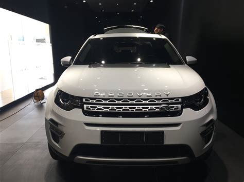 더프리메로 커스텀 랩핑 디스커버리스포츠 루프스킨 시공 재규어랜드로버 인천전시장 출장시공