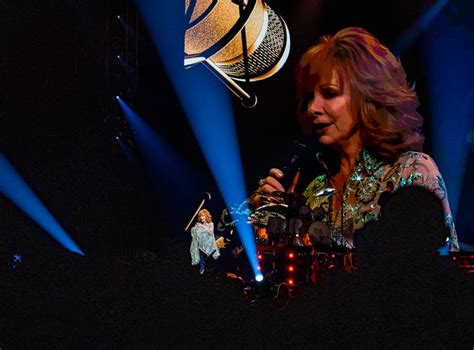 Reba Mcentire Performs Concert At Milwaukees Fiserv Forum
