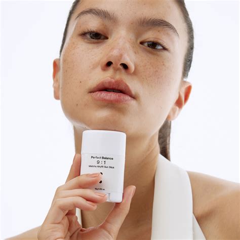 Яагаад нарны тос түрхэх хэрэгтэй вэ