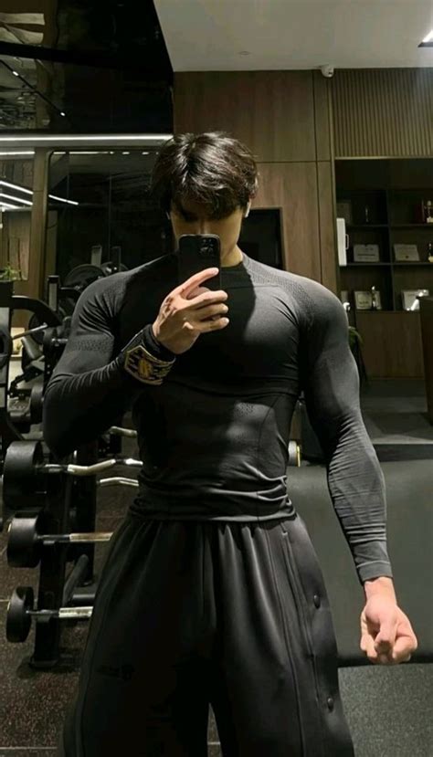 Пин от пользователя Adam на доске Вегас Одежда для парней Худые мужчины Мужской пресс