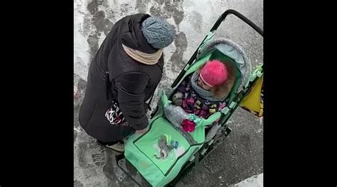 Мать бьёт свою дочь Смотреть онлайн в поиске Яндекса по Видео