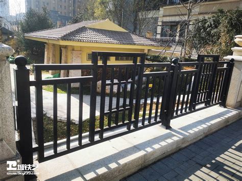铁艺护栏 铁艺栏杆 阳台护栏THL2196 实景拍摄 铁艺护栏围墙样式大全产品图集
