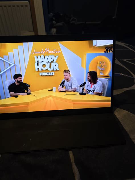 Odd Seeing Robbie This Side Of The Table 😂 R Jaackmaate