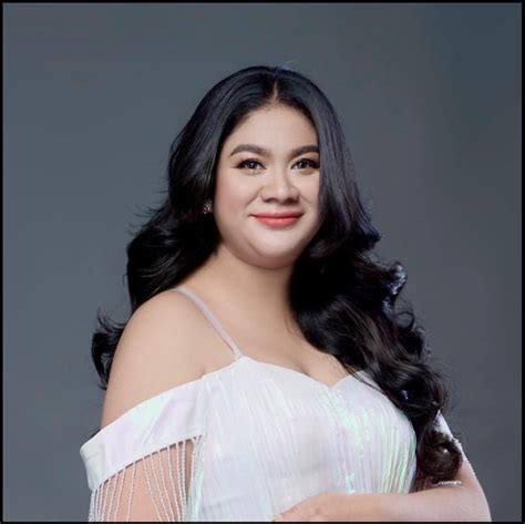 គង់ ស្រីណុច