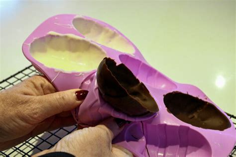 How To Make Easter Smash Eggs In Four Easy Steps How To Make Easter Smash Eggs In Four Easy Steps