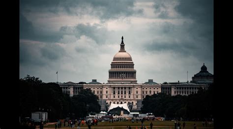 Законопроект о госдолге США набрал достаточно голосов для одобрения Сенатом